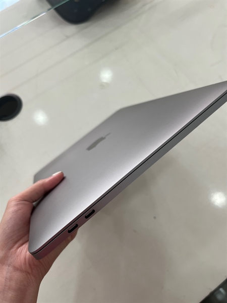 Apple Macbook Pro M2 2022 8-256GB | Shopthanhly.vn