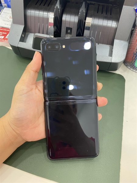 Samsung Galaxy ZFlip 8-256GB | Shopthanhly.vn